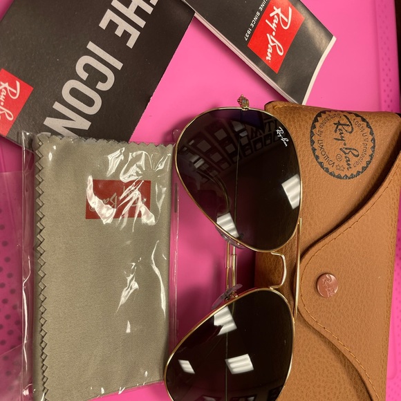 Ray-Ban | Accessories | Rayban New Aviator Gold Rimmed Sunglasses With ...